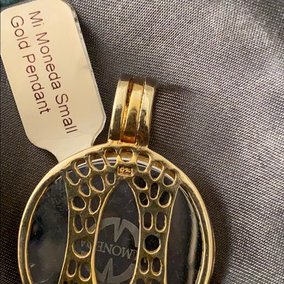 mi moneda | Jewelry | Mi Moneda Gold Pendant With Coin Size Small Nwt ...